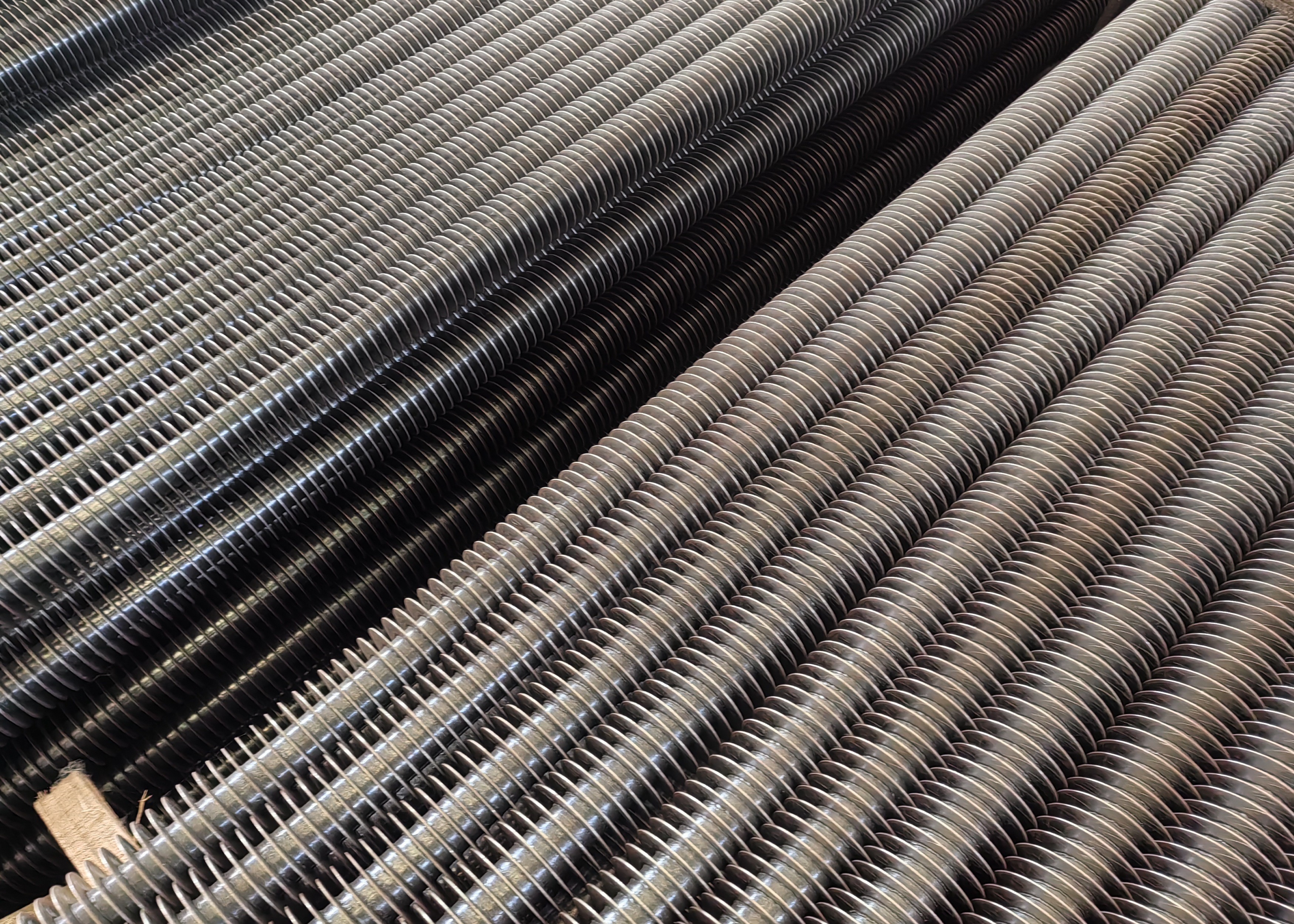 Boiler Auxiliaries Solid Spiral Serrated Fin Tube For Heat Exchanger